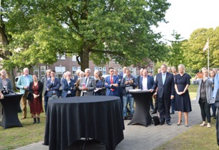 Promotie Linie 1629 met nieuwe app en vertelborden - Bastion-Oranje ...